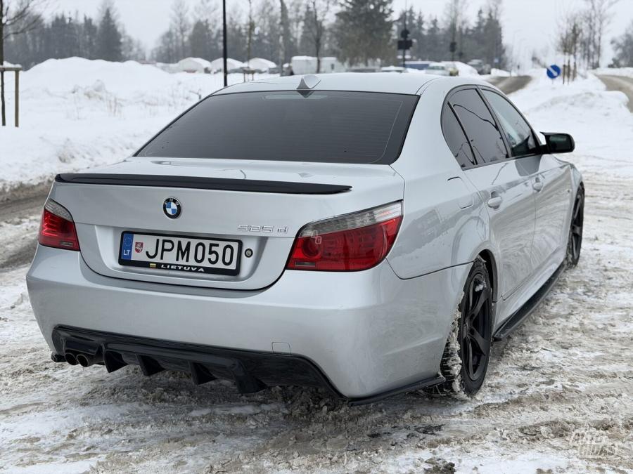Pelēks BMW 525 2008 Viļņa, ar dzinēja tilpumu 3.00 L un nobraukumu 390 tūkst. km par 5550 €, foto 10 vietnē AUTOMOTO.COM.LV