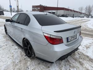 Pelēks BMW 525 2008 Viļņa, ar dzinēja tilpumu 3.00 L un nobraukumu 390 tūkst. km par 5550 €, foto 12 vietnē AUTOMOTO.COM.LV