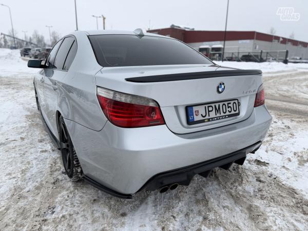 Pelēks BMW 525 2008 Viļņa, ar dzinēja tilpumu 3.00 L un nobraukumu 390 tūkst. km par 5350 €, foto 10 vietnē AUTOMOTO.COM.LV