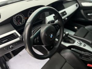 Pelēks BMW 525 2008 Viļņa, ar dzinēja tilpumu 3.00 L un nobraukumu 390 tūkst. km par 5350 €, foto 13 vietnē AUTOMOTO.COM.LV