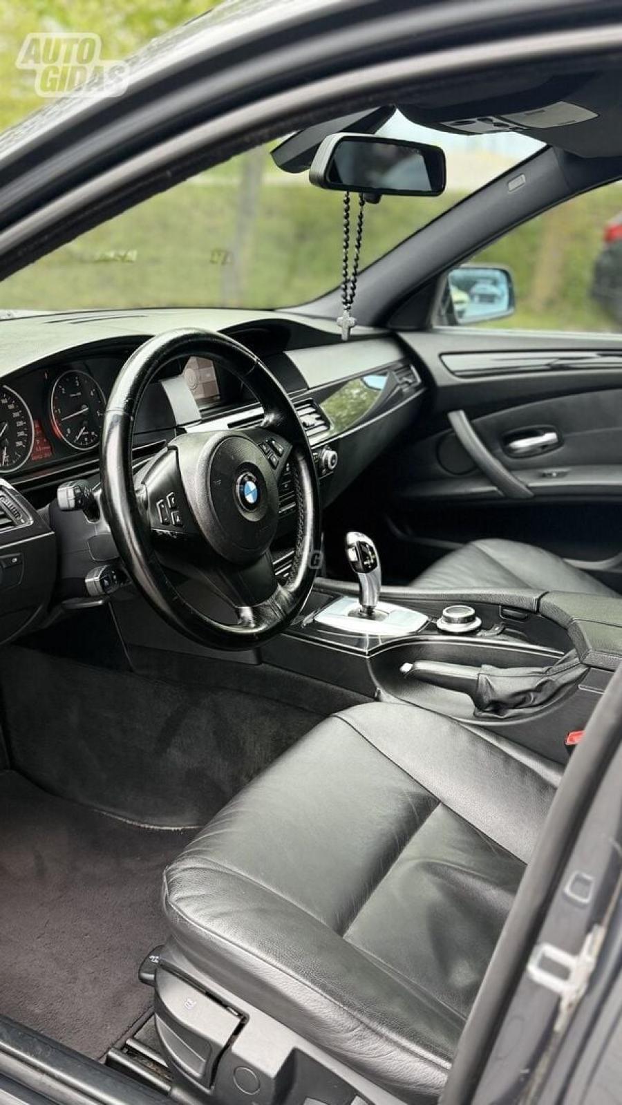Grey BMW 525 2008 in Kaunas, with an engine capacity of 3.00 L and mileage of 400 thousand km for 4900 €, photo 3 on AUTOMOTO.COM.LV