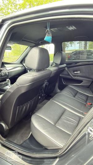 Grey BMW 525 2008 in Kaunas, with an engine capacity of 3.00 L and mileage of 400 thousand km for 4900 €, photo 4 on AUTOMOTO.COM.LV