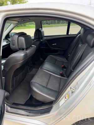 Grey BMW 525 2008 in Riga, with an engine capacity of 3.00 L and mileage of 285 thousand km for 7000 €, photo 12 on AUTOMOTO.COM.LV