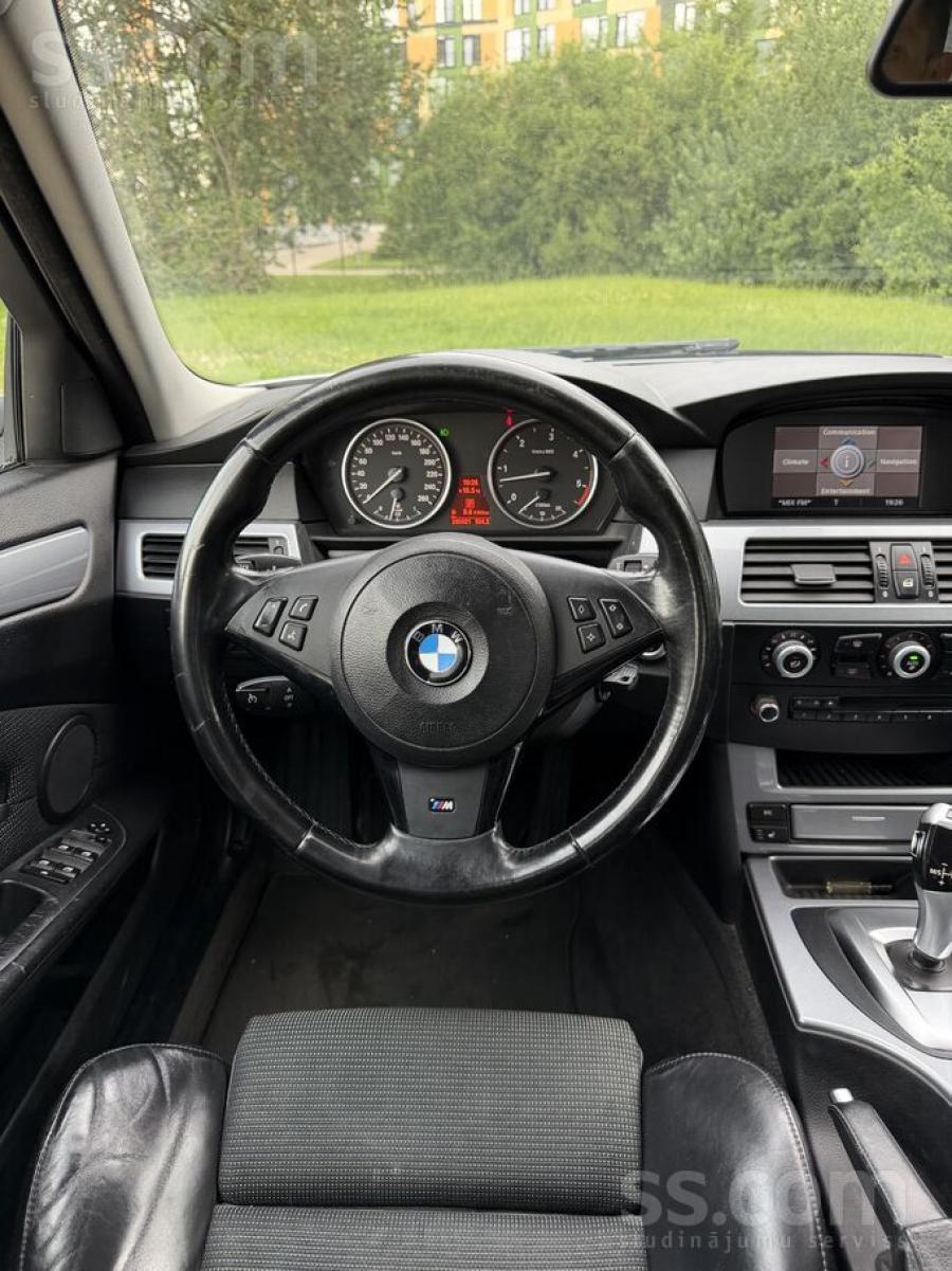 Grey BMW 525 2008 in Riga, with an engine capacity of 3.00 L and mileage of 285 thousand km for 7000 €, photo 15 on AUTOMOTO.COM.LV