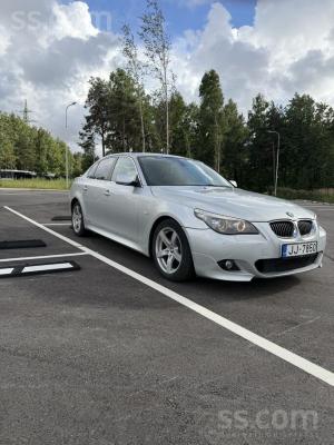 Grey BMW 525 2008 in Riga, with an engine capacity of 3.00 L and mileage of 285 thousand km for 5900 €, photo 3 on AUTOMOTO.COM.LV