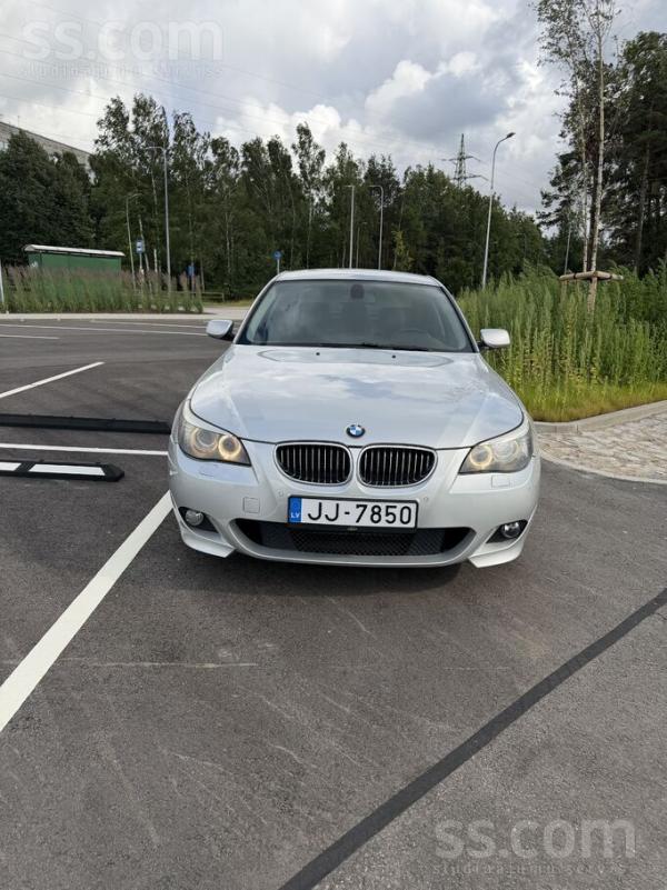 Grey BMW 525 2008 in Riga, with an engine capacity of 3.00 L and mileage of 285 thousand km for 5900 €, photo 3 on AUTOMOTO.COM.LV