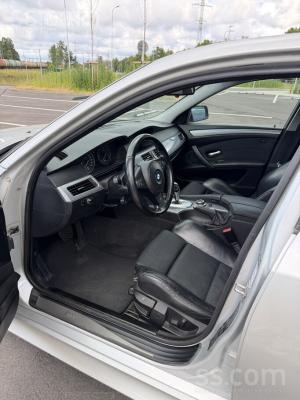 Grey BMW 525 2008 in Riga, with an engine capacity of 3.00 L and mileage of 285 thousand km for 5900 €, photo 6 on AUTOMOTO.COM.LV