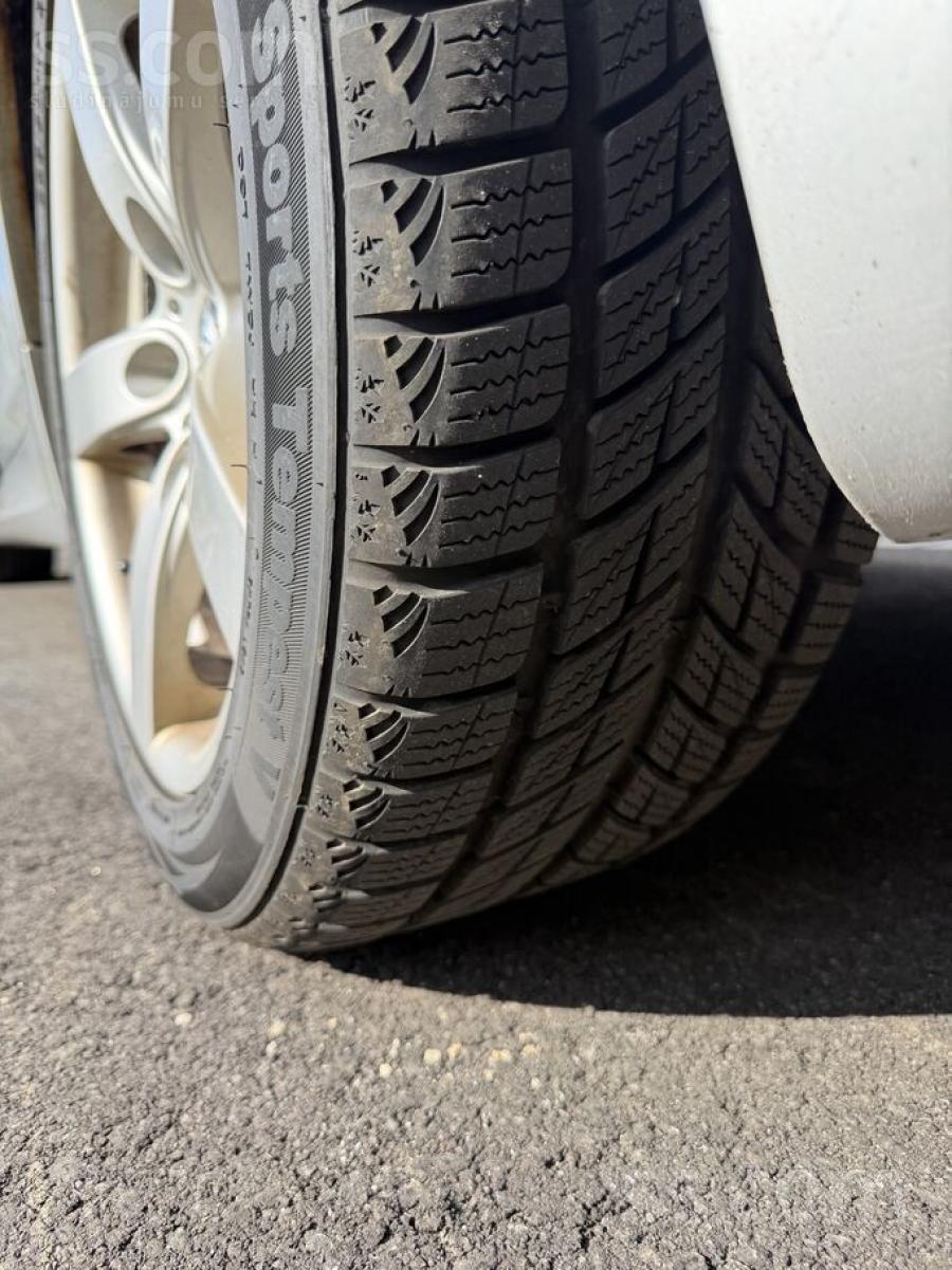 Grey BMW 525 2008 in Riga, with an engine capacity of 3.00 L and mileage of 285 thousand km for 5900 €, photo 11 on AUTOMOTO.COM.LV