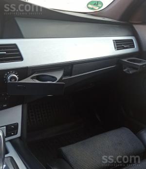 Серый БМВ 525 2008 в Елгава, объемом двигателя 3.00 л и пробегом 338 тыс. км за 7500 €, фото 9 на AUTOMOTO.COM.LV