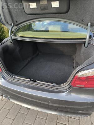 Pelēks BMW 525 2008 Rīga, ar dzinēja tilpumu 3.00 L un nobraukumu 290 tūkst. km par 4900 €, foto 9 vietnē AUTOMOTO.COM.LV
