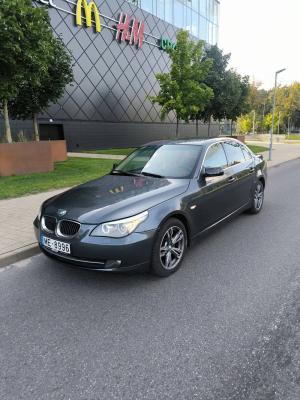 Pelēks BMW 525 2008 Rīga, ar dzinēja tilpumu 3.00 L un nobraukumu 290 tūkst. km par 4900 €, foto  vietnē AUTOMOTO.COM.LV