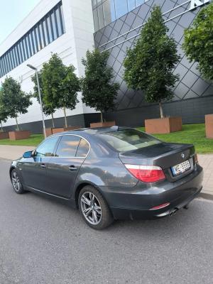 Grey BMW 525 2008 in Riga, with an engine capacity of 3.00 L and mileage of 290 thousand km for 4900 €, photo 3 on AUTOMOTO.COM.LV
