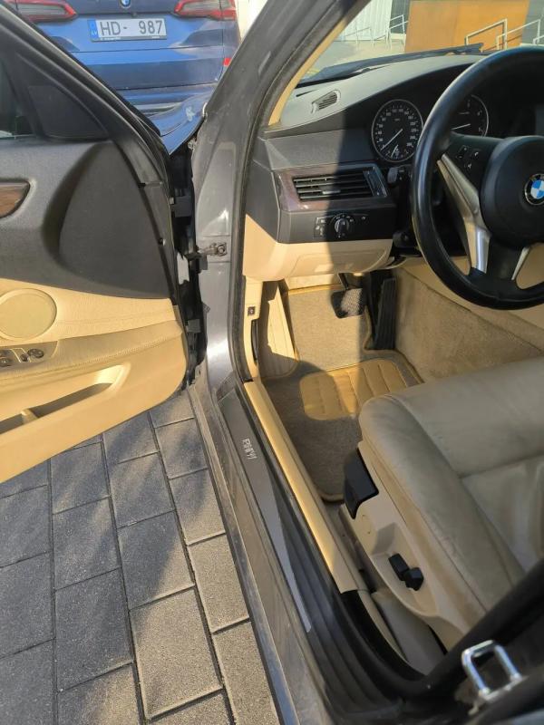 Pelēks BMW 525 2008 Rīga, ar dzinēja tilpumu 3.00 L un nobraukumu 290 tūkst. km par 4900 €, foto 9 vietnē AUTOMOTO.COM.LV