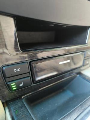 Grey BMW 525 2008 in Riga, with an engine capacity of 3.00 L and mileage of 290 thousand km for 4900 €, photo 12 on AUTOMOTO.COM.LV