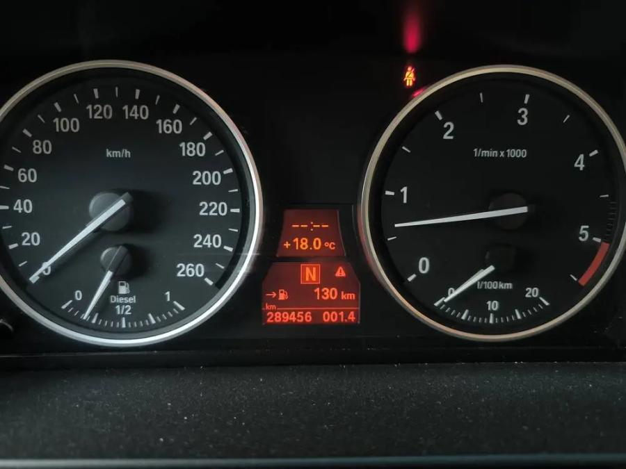 Grey BMW 525 2008 in Riga, with an engine capacity of 3.00 L and mileage of 290 thousand km for 4900 €, photo 21 on AUTOMOTO.COM.LV