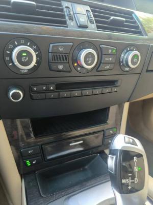 Grey BMW 525 2008 in Riga, with an engine capacity of 3.00 L and mileage of 290 thousand km for 4900 €, photo 24 on AUTOMOTO.COM.LV