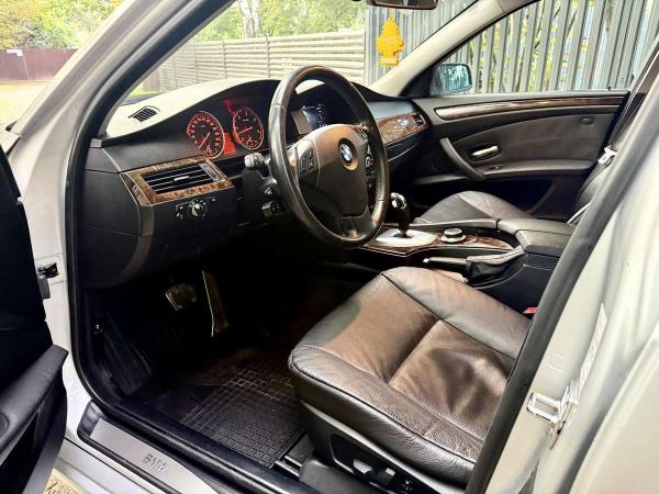 Grey BMW 525 2008 in Kaunas, with an engine capacity of 0.00 L and mileage of 244 thousand km for 3750 €, photo 8 on AUTOMOTO.COM.LV