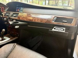 Grey BMW 525 2008 in Kaunas, with an engine capacity of 0.00 L and mileage of 244 thousand km for 3750 €, photo 10 on AUTOMOTO.COM.LV