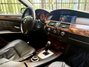 Grey BMW 525 2008 in Kaunas, with an engine capacity of 0.00 L and mileage of 244 thousand km for 3750 €, photo 11 on AUTOMOTO.COM.LV