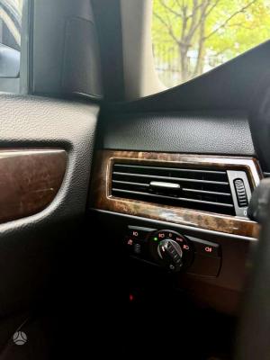 Grey BMW 525 2008 in Kaunas, with an engine capacity of 0.00 L and mileage of 244 thousand km for 3750 €, photo 13 on AUTOMOTO.COM.LV