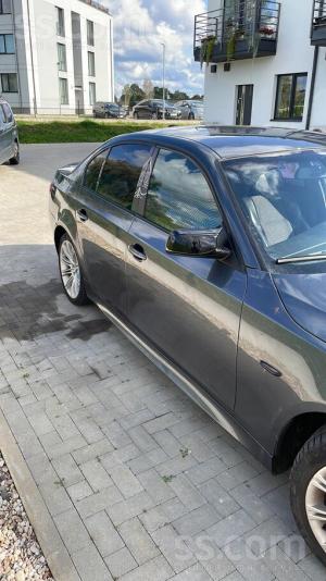 Pelēks BMW 525 2008 Rīga, ar dzinēja tilpumu 3.00 L un nobraukumu 356 tūkst. km par 5299 €, foto 4 vietnē AUTOMOTO.COM.LV
