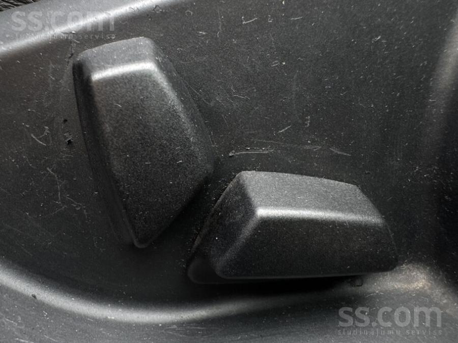 Серый БМВ 525 2008 в Рига, объемом двигателя 3.00 л и пробегом 357 тыс. км за 6390 €, фото 19 на AUTOMOTO.COM.LV