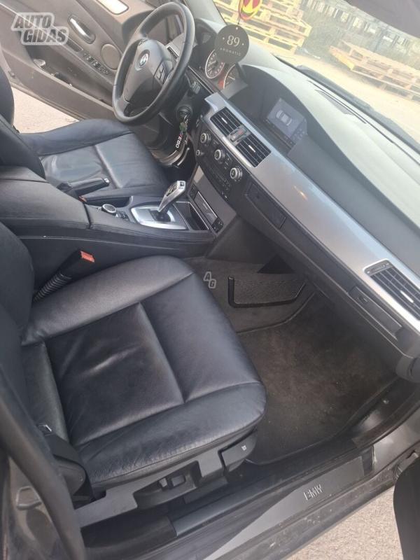 Grey BMW 525 2008 in Alytus, with an engine capacity of 3.00 L and mileage of 314 thousand km for 3750 €, photo 11 on AUTOMOTO.COM.LV