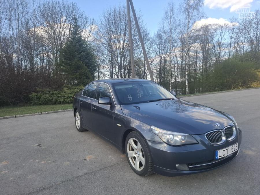 Grey BMW 525 2009 in Alytus, with an engine capacity of 3.00 L and mileage of 360 thousand km for 4950 €, photo 11 on AUTOMOTO.COM.LV