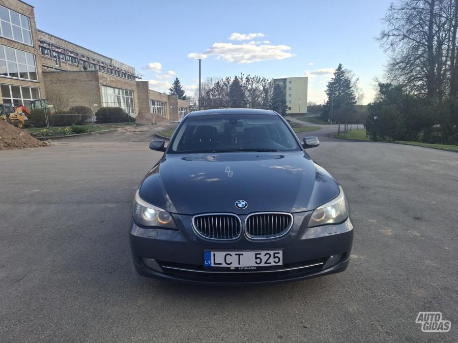 Grey BMW 525 2009 in Alytus, with an engine capacity of 3.00 L and mileage of 360 thousand km for 4950 €, photo 16 on AUTOMOTO.COM.LV
