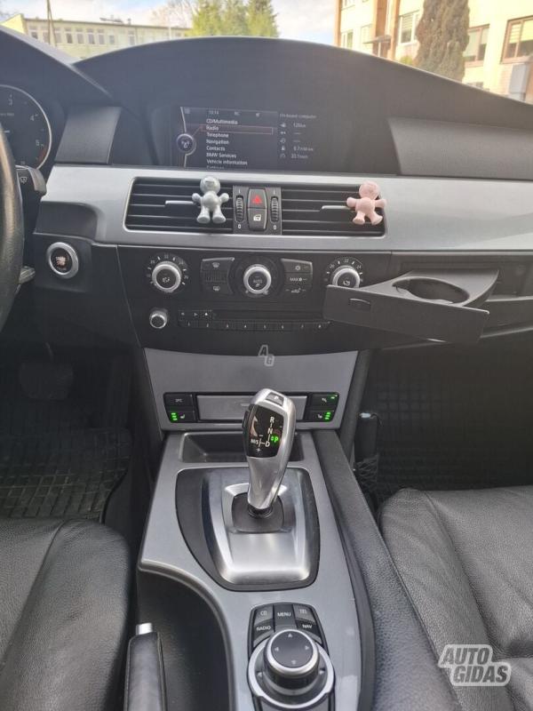 Grey BMW 525 2009 in Alytus, with an engine capacity of 3.00 L and mileage of 360 thousand km for 4650 €, photo 9 on AUTOMOTO.COM.LV