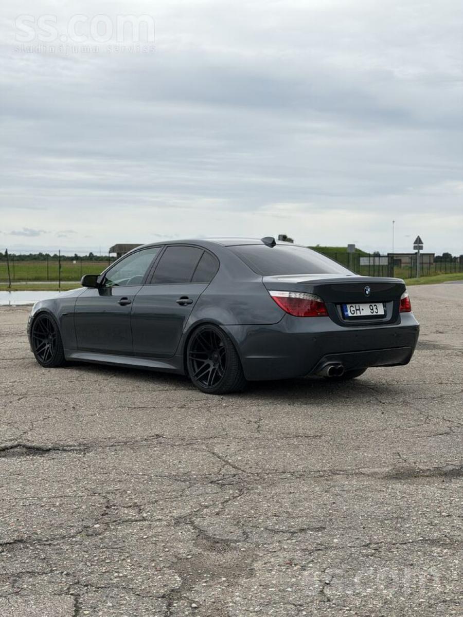 Pelēks BMW 525 2009 Liepāja, ar dzinēja tilpumu 3.00 L un nobraukumu 327 tūkst. km par 8900 €, foto 10 vietnē AUTOMOTO.COM.LV