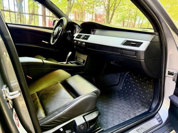 Grey BMW 525 2009 in Kaunas, with an engine capacity of 0.00 L and mileage of 278 thousand km for 4600 €, photo 10 on AUTOMOTO.COM.LV