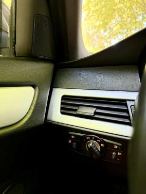 Grey BMW 525 2009 in Kaunas, with an engine capacity of 0.00 L and mileage of 278 thousand km for 4600 €, photo 14 on AUTOMOTO.COM.LV