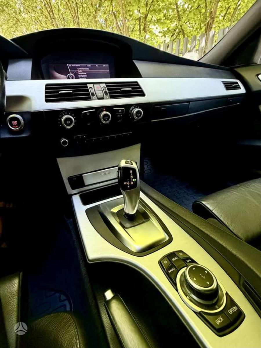 Grey BMW 525 2009 in Kaunas, with an engine capacity of 0.00 L and mileage of 278 thousand km for 4600 €, photo 15 on AUTOMOTO.COM.LV