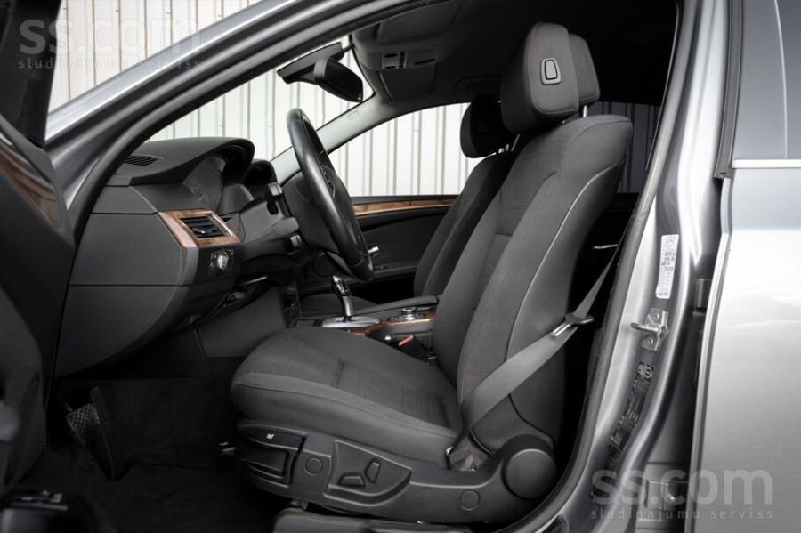 Grey BMW 525 2009 in Talsi, with an engine capacity of 3.00 L and mileage of 242 thousand km for 5590 €, photo 10 on AUTOMOTO.COM.LV