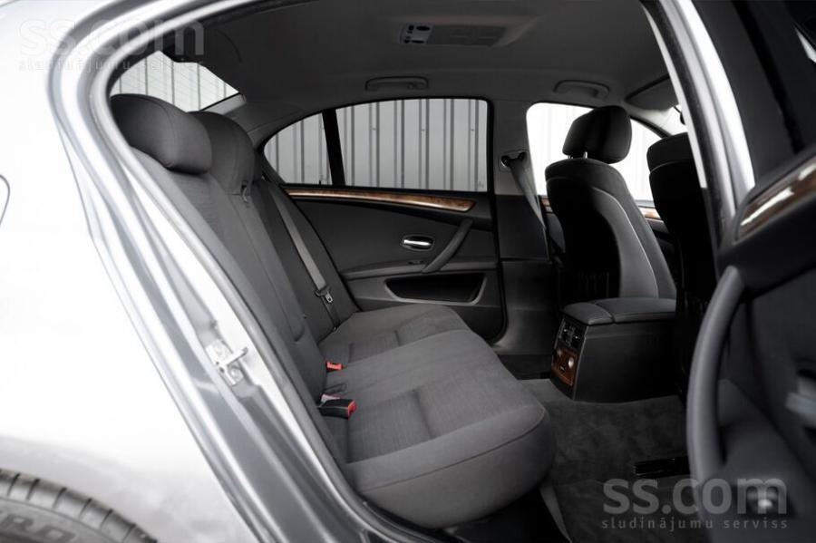 Grey BMW 525 2009 in Talsi, with an engine capacity of 3.00 L and mileage of 242 thousand km for 5590 €, photo 12 on AUTOMOTO.COM.LV