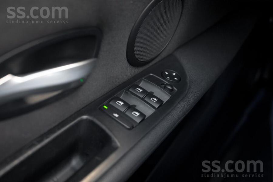 Grey BMW 525 2009 in Talsi, with an engine capacity of 3.00 L and mileage of 242 thousand km for 5590 €, photo 14 on AUTOMOTO.COM.LV