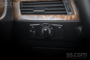 Grey BMW 525 2009 in Talsi, with an engine capacity of 3.00 L and mileage of 242 thousand km for 5590 €, photo 15 on AUTOMOTO.COM.LV