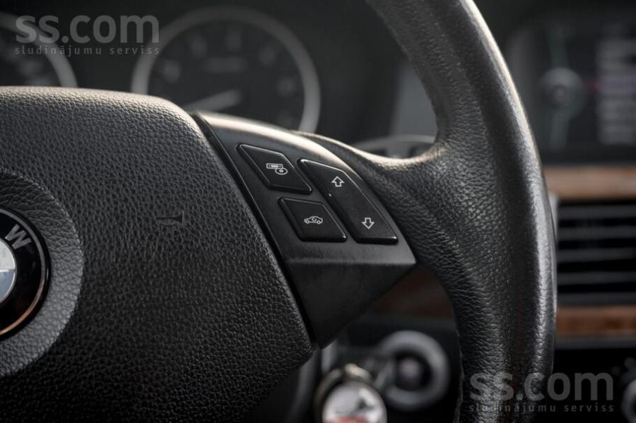 Grey BMW 525 2009 in Talsi, with an engine capacity of 3.00 L and mileage of 242 thousand km for 5590 €, photo 20 on AUTOMOTO.COM.LV