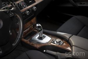 Grey BMW 525 2009 in Talsi, with an engine capacity of 3.00 L and mileage of 242 thousand km for 5590 €, photo 28 on AUTOMOTO.COM.LV