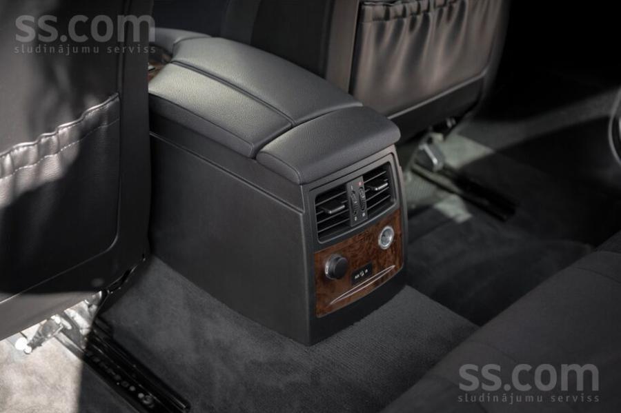 Grey BMW 525 2009 in Talsi, with an engine capacity of 3.00 L and mileage of 242 thousand km for 5590 €, photo 29 on AUTOMOTO.COM.LV