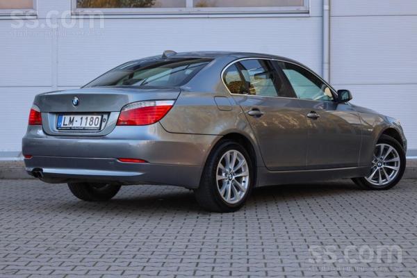 Grey BMW 525 2009 in Riga, with an engine capacity of 3.00 L and mileage of 470 thousand km for 5495 €, photo 7 on AUTOMOTO.COM.LV