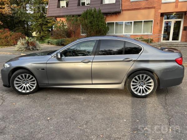 Pelēks BMW 525 2010 Jelgava, ar dzinēja tilpumu 2.50 L un nobraukumu 333 tūkst. km par 8000 €, foto 4 vietnē AUTOMOTO.COM.LV
