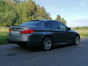 Grey BMW 525 2010 in Siauliai, with an engine capacity of 3.00 L and mileage of 294 thousand km for 10950 €, photo 3 on AUTOMOTO.COM.LV