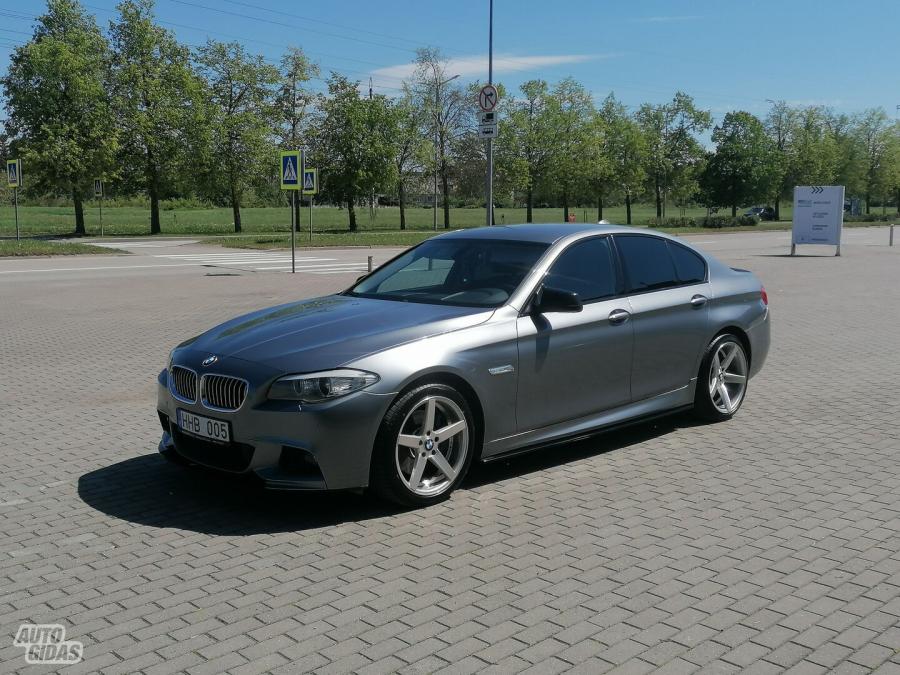 Grey BMW 525 2010 in Siauliai, with an engine capacity of 3.00 L and mileage of 294 thousand km for 10950 €, photo 12 on AUTOMOTO.COM.LV