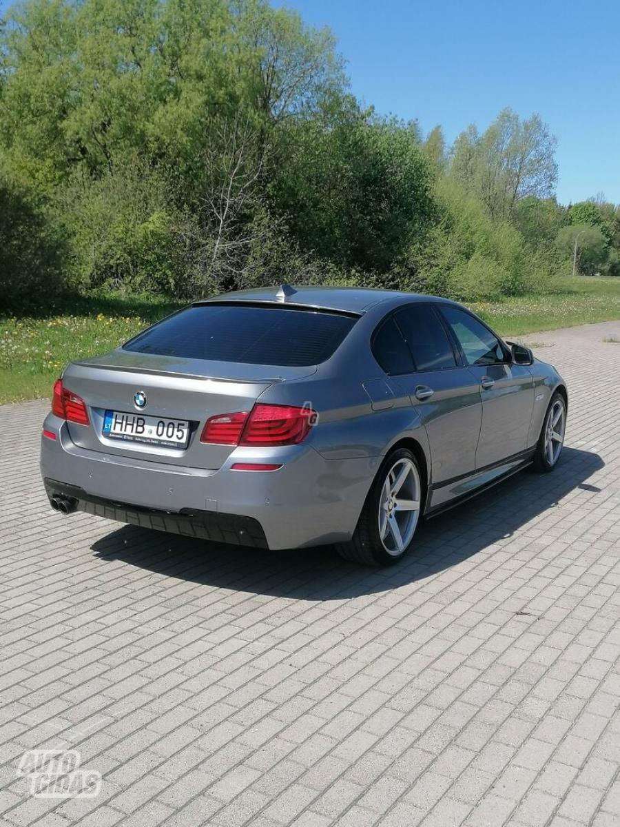 Grey BMW 525 2010 in Siauliai, with an engine capacity of 3.00 L and mileage of 294 thousand km for 10950 €, photo 15 on AUTOMOTO.COM.LV