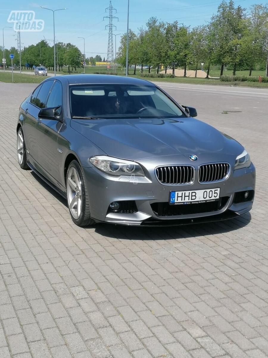 Grey BMW 525 2010 in Siauliai, with an engine capacity of 3.00 L and mileage of 294 thousand km for 10950 €, photo 18 on AUTOMOTO.COM.LV