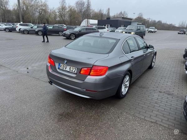 Grey BMW 525 2010 in Marijampole, with an engine capacity of 2.99 L and mileage of 362 thousand km for 7150 €, photo 3 on AUTOMOTO.COM.LV