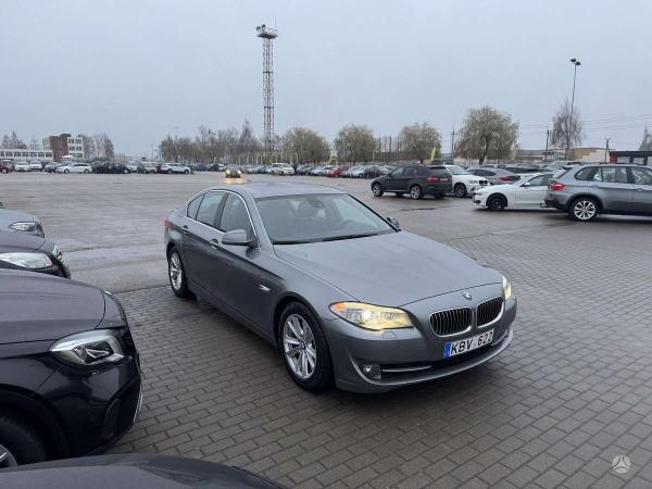 Grey BMW 525 2010 in Marijampole, with an engine capacity of 2.99 L and mileage of 362 thousand km for 7150 €, photo 2 on AUTOMOTO.COM.LV
