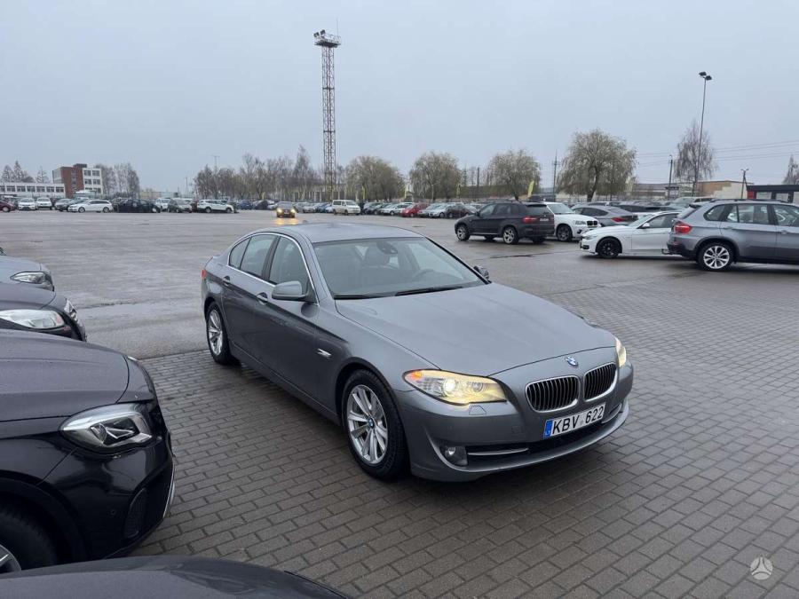 Grey BMW 525 2010 in Marijampole, with an engine capacity of 2.99 L and mileage of 362 thousand km for 7150 €, photo 2 on AUTOMOTO.COM.LV